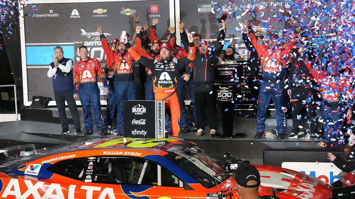 William Byron wins 2nd straight Daytona 500 in dramatic finish