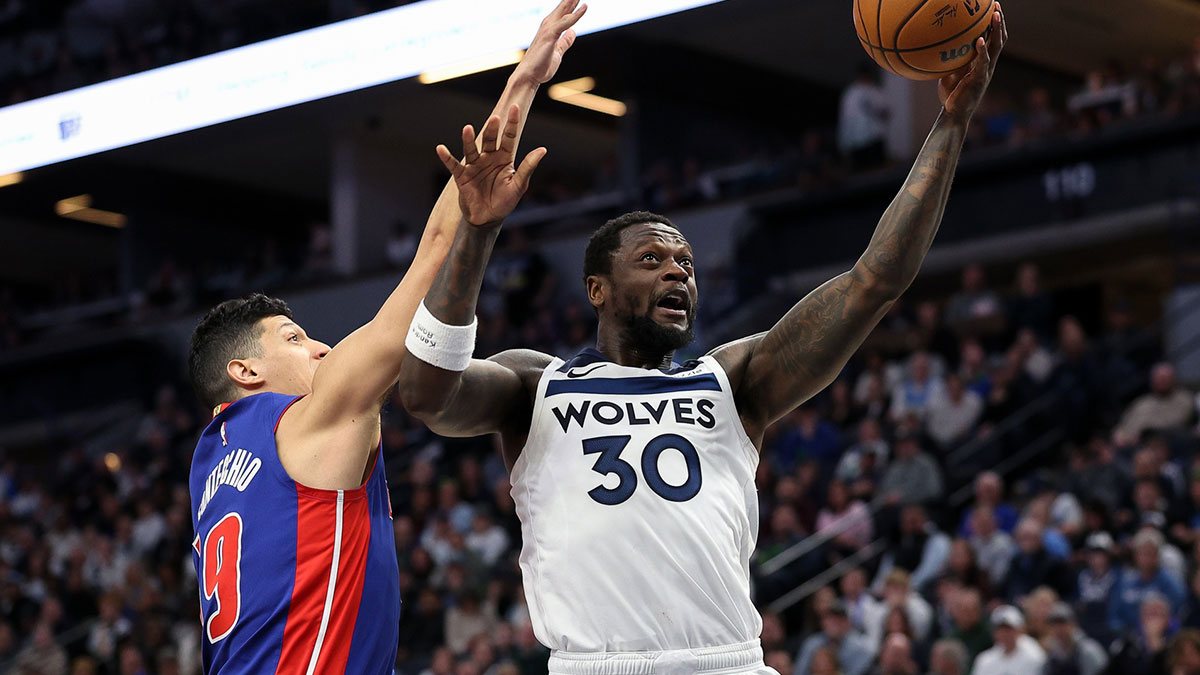 Alex Rodriguez caught in middle of Timberwolves, Pistons brawl