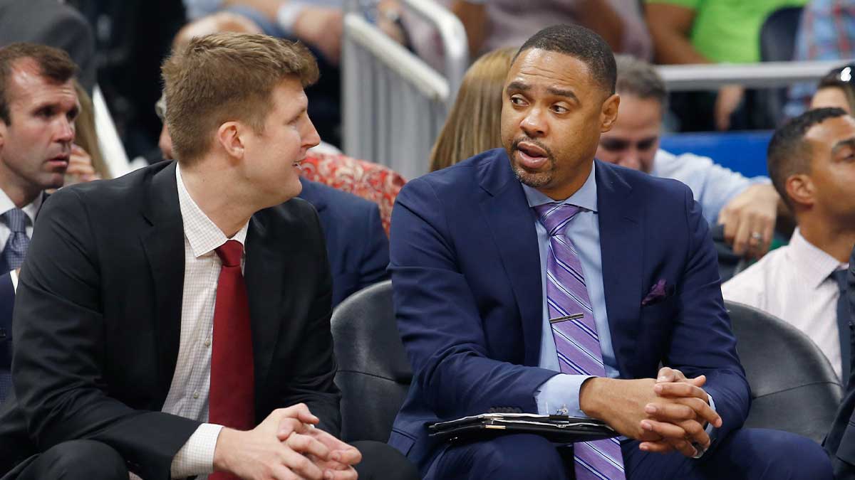 Lakers' LeBron James erupts after college basketball team makes ...