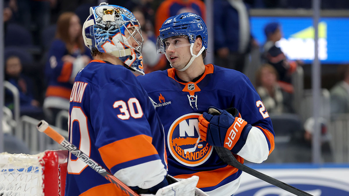 Islanders' Patrick Roy calls out NHL after controversial call vs. Blue ...