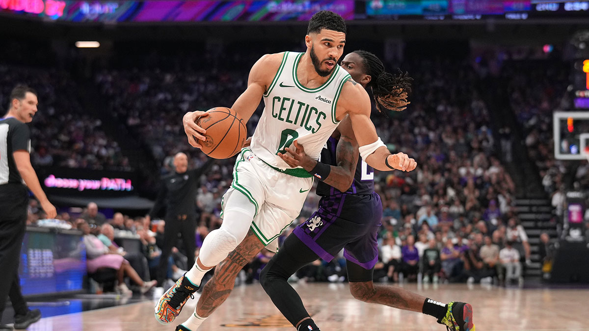 Celtics' Joe Mazzulla urged Jayson Tatum to shove him like Travis Kelce shoved Andy Reid