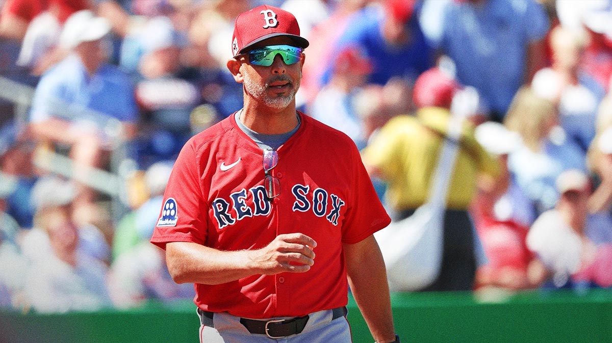 Alex Cora not taking 'Evil Empire' tag off Yankees despite Dodgers' efforts