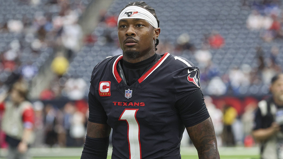 Patriots' Stefon Diggs sheds light on Drake Maye's Josh Allen similarities