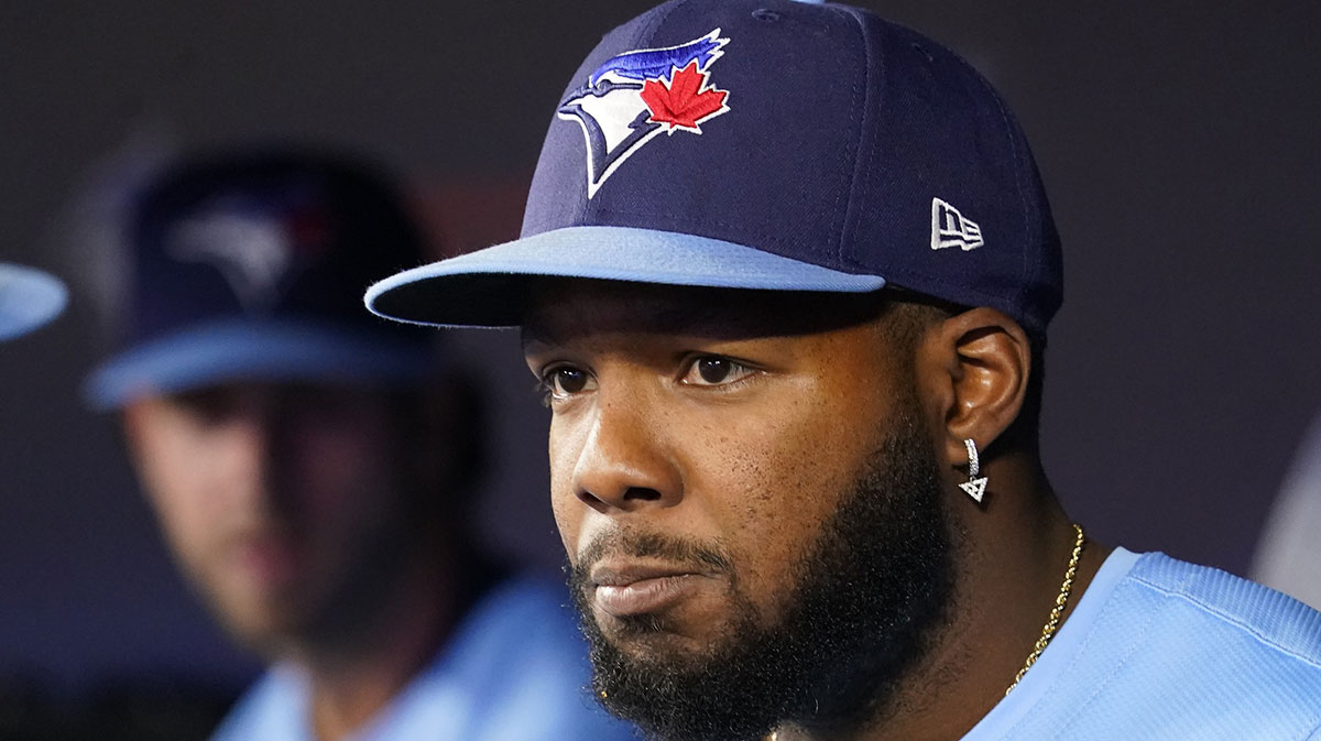Blue Jays fans erupt over Vladimir Guerrero Jr.'s eye-popping contract ...