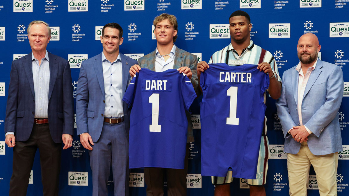 Giants rumors: Insider makes Josh Allen comparison for Jaxson Dart