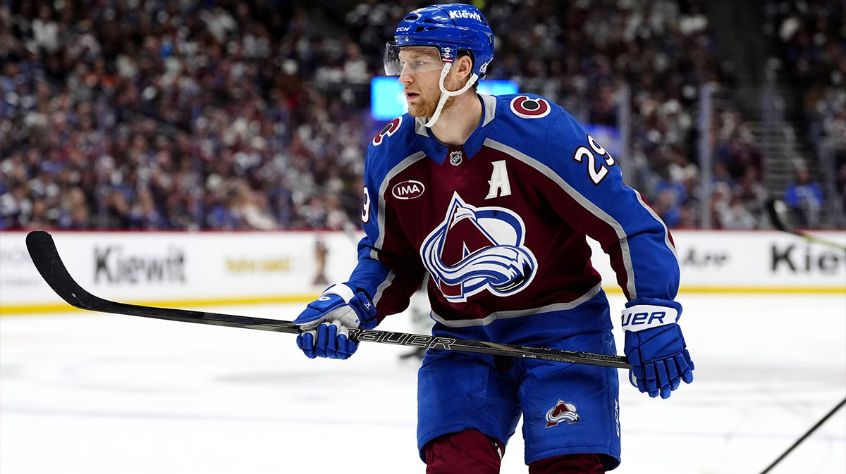 Nathan MacKinnon ties Joe Sakic for Avalanche franchise record