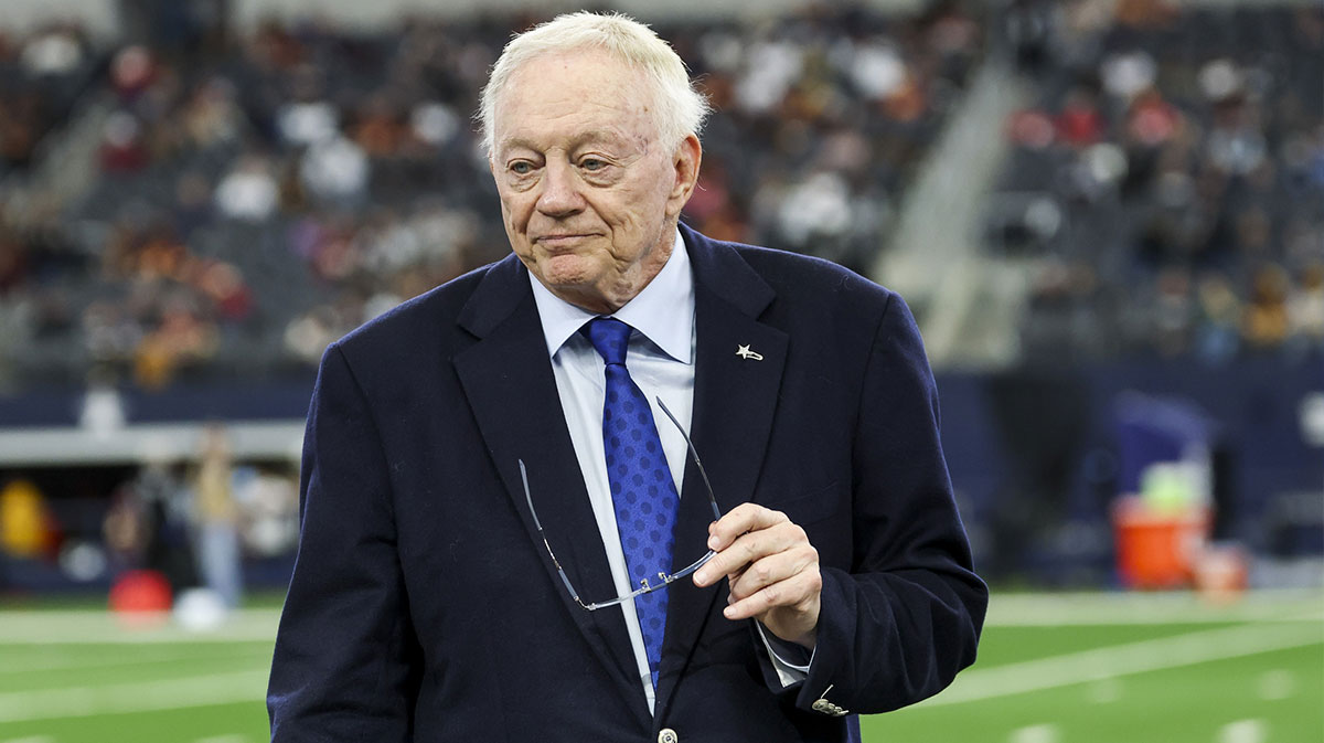 Cowboys rumors: Mike Florio calls out Jerry Jones' bogus trade comments