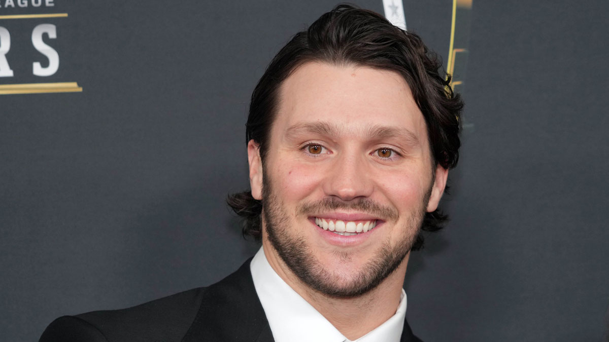 Josh Allen's teammate backpedals after possibly leaking Hailee ...