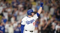 Dodgers news: Dave Roberts reveals Max Muncy's next rehab steps