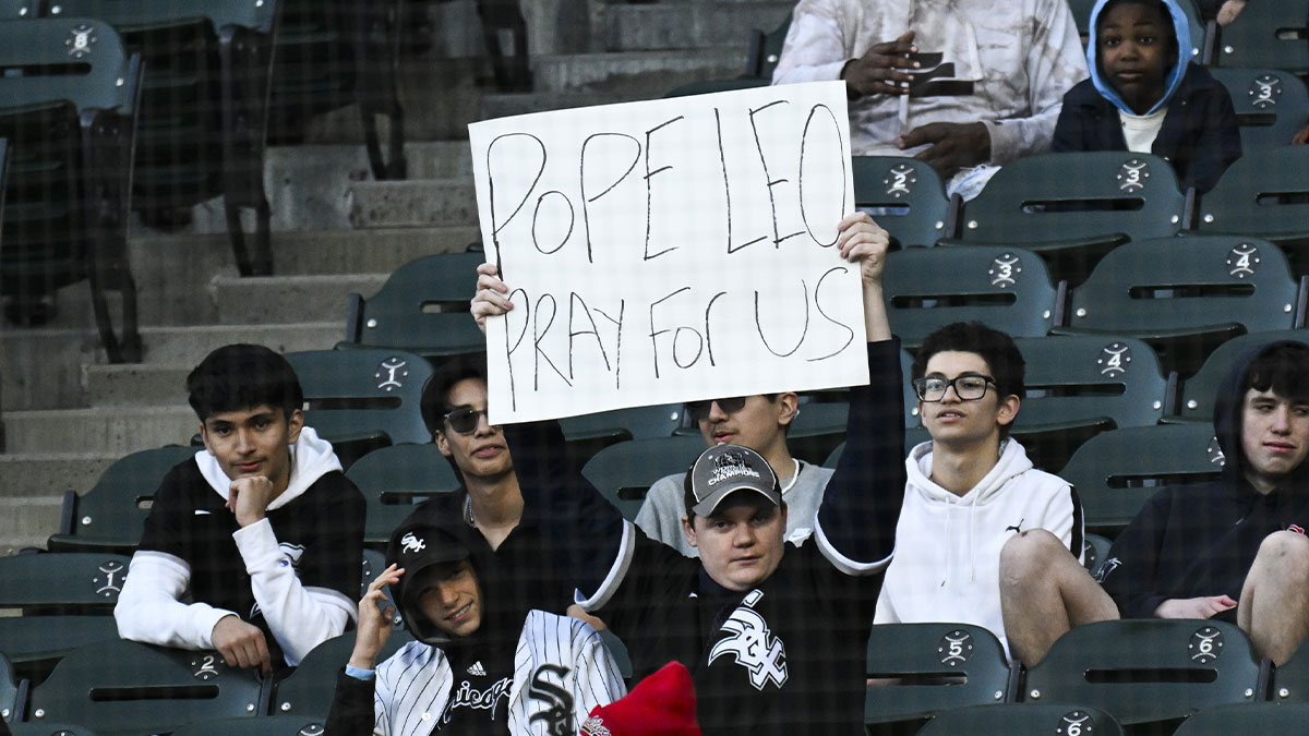 White Sox news: Pope Leo XIV's Chicago fandom caught on camera during 2005 World Series