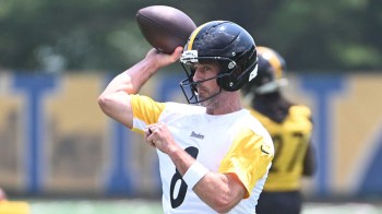 Steelers reveals Aaron Rodgers' number after signing 1-year deal