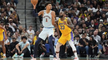 Lakers' LeBron James breaks own playoff record with 38-point Game 3 explosion