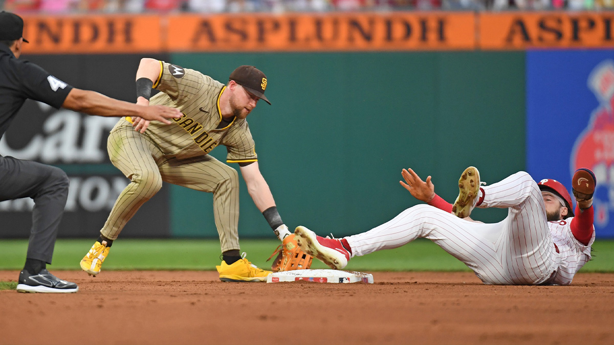 Padres news: Jackson Merrill steals HR with incredible grab vs. Phillies