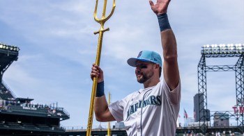 Mariners news: Cal Raleigh blasts home run No. 25 vs. Angels