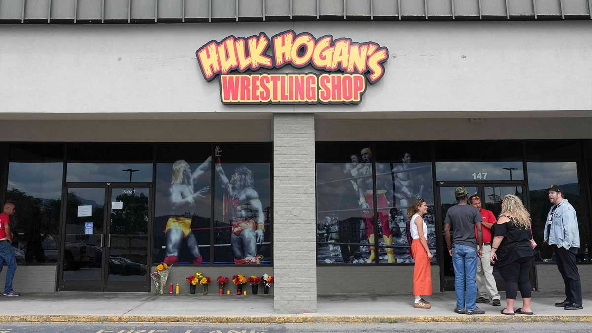 WWE Hall of Famer Eric Bischoff reveals moment he found out Hulk Hogan ...