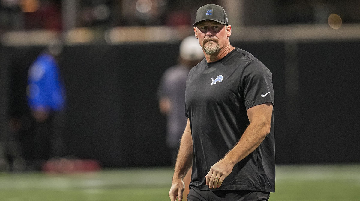 NFL news: Ashton Jeanty, Dan Campbell team up for 80,000 Applebee's 'option play'