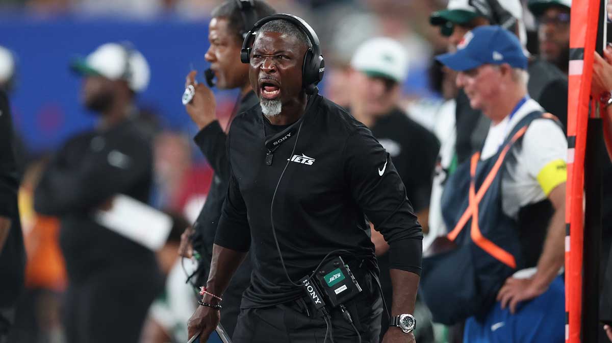 Jets news: Mind-blowing Justin Fields stat highlights his biggest flaw