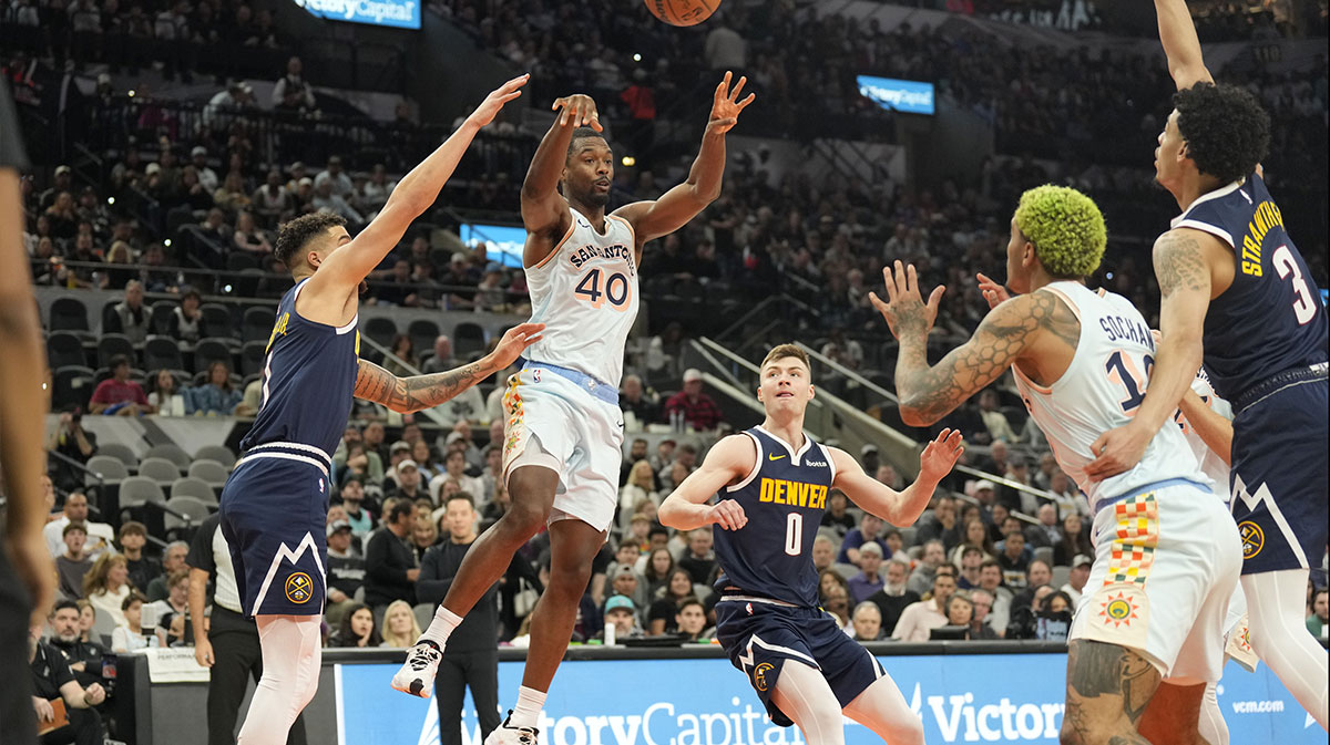 1 Spurs player in danger of losing starting job in 2025-26 training camp