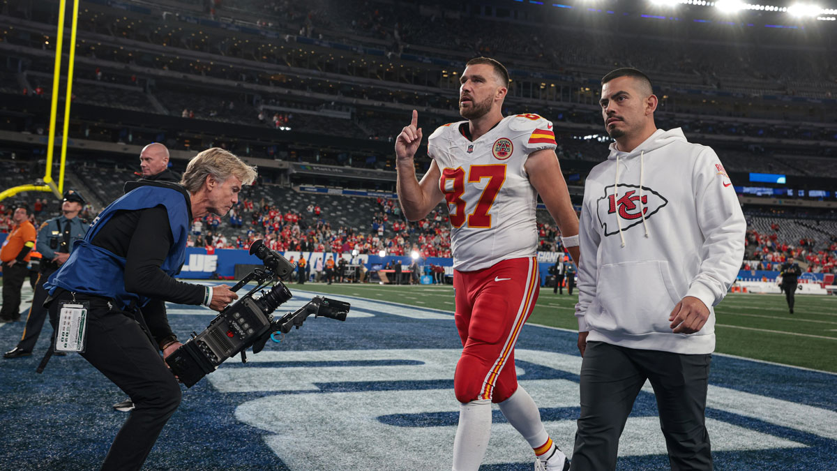 Chiefs news: Travis Kelce downplays Andy Reid shouting match