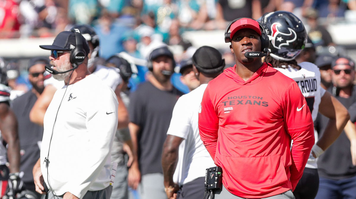 Texans news: DeMeco Ryans won't throw anybody under bus over pathetic ...