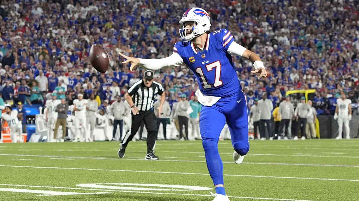 Bills news: Watch Josh Allen toss 2nd TD of first half with bonkers shovel pass