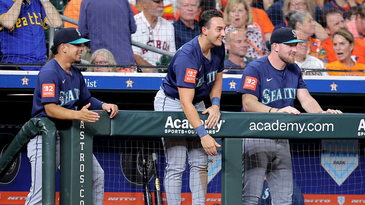 Mariners news: Bryan Woo removed from Astros game with potential injury