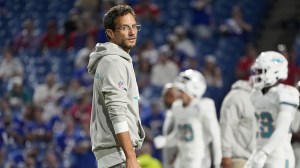 Dolphins' Mike McDaniel reveals Tyreek Hill surgery update after wrist injury