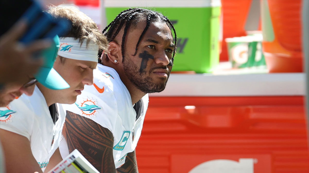 Predicting how long Mike McDaniel will remain Dolphins head coach after ...