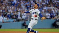Dodgers news: Roki Sasaki, Freddie Freeman save Dave Roberts in Game 2 ...