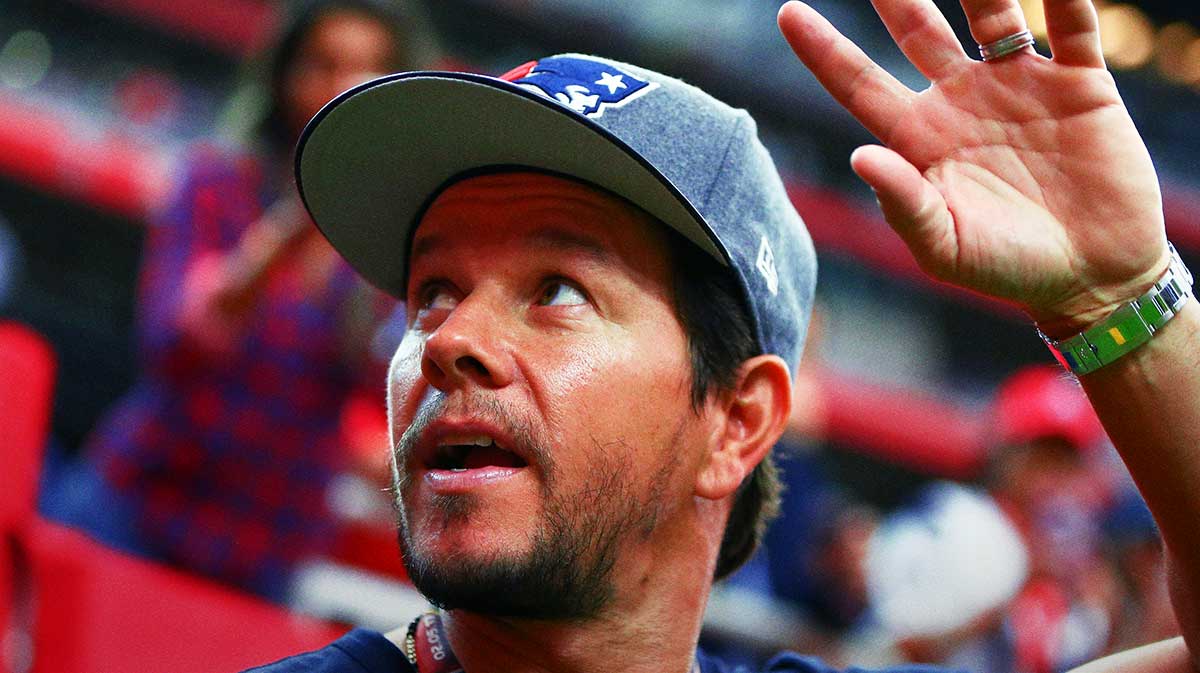 Exclusive: Why Mark Wahlberg enjoyed Patriots stinking up joint after ...