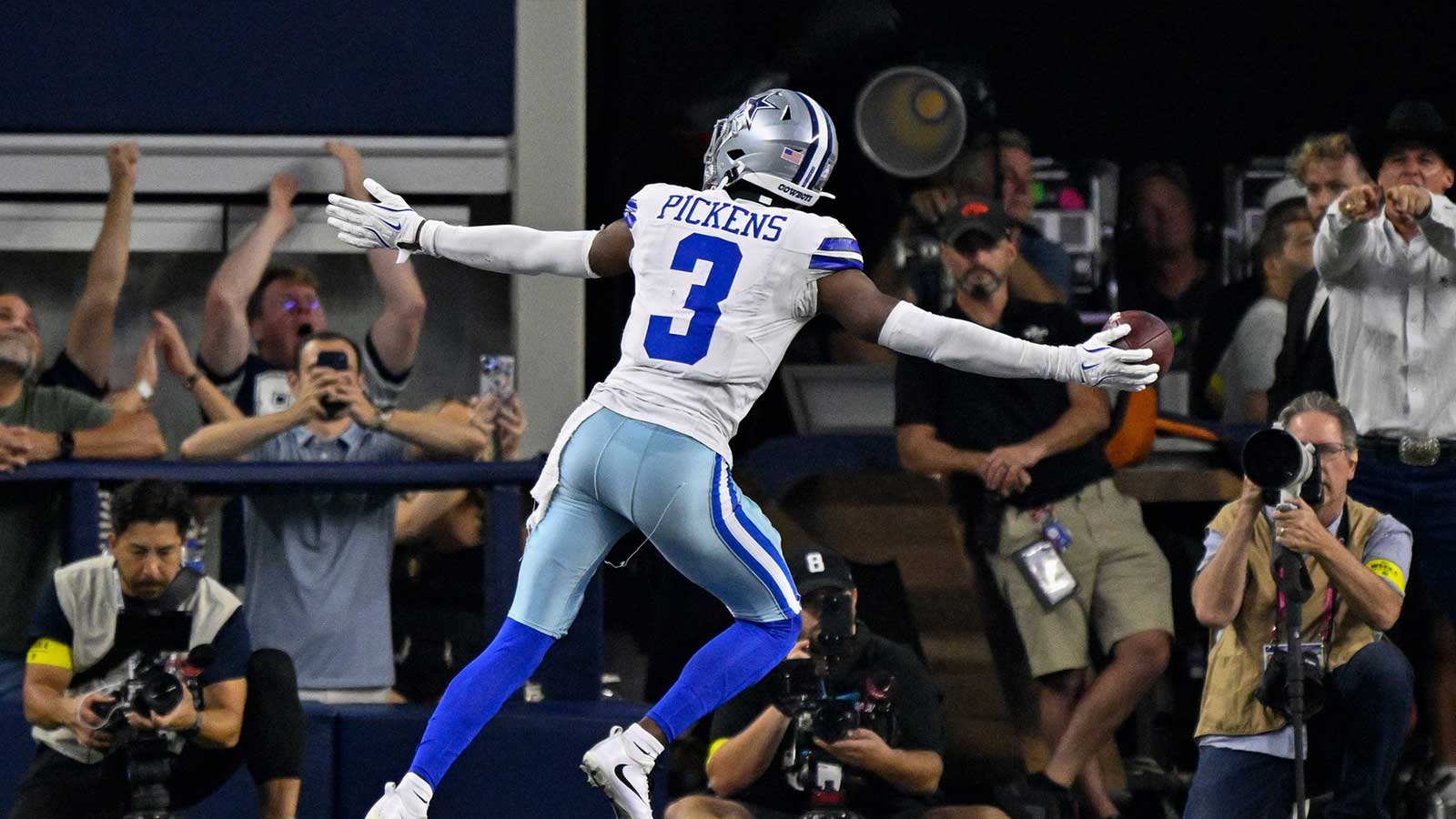 Cowboys news: Jerry Jones thought he was at 'opera' watching George Pickens