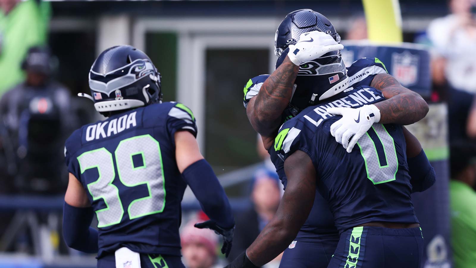 Seahawks news: Demarcus Lawrence joins club with just 3 players