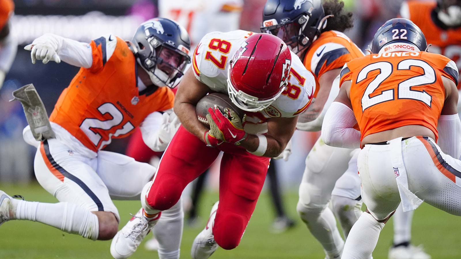 Chiefs news: Travis Kelce sets Kansas City TD record with clutch 4th ...