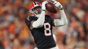 Falcons news: Fans dunk on David Sills V after brutal drop vs. Buccaneers