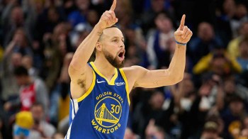 Warriors' Stephen Curry reaches unprecedented 4,000 3-point milestone