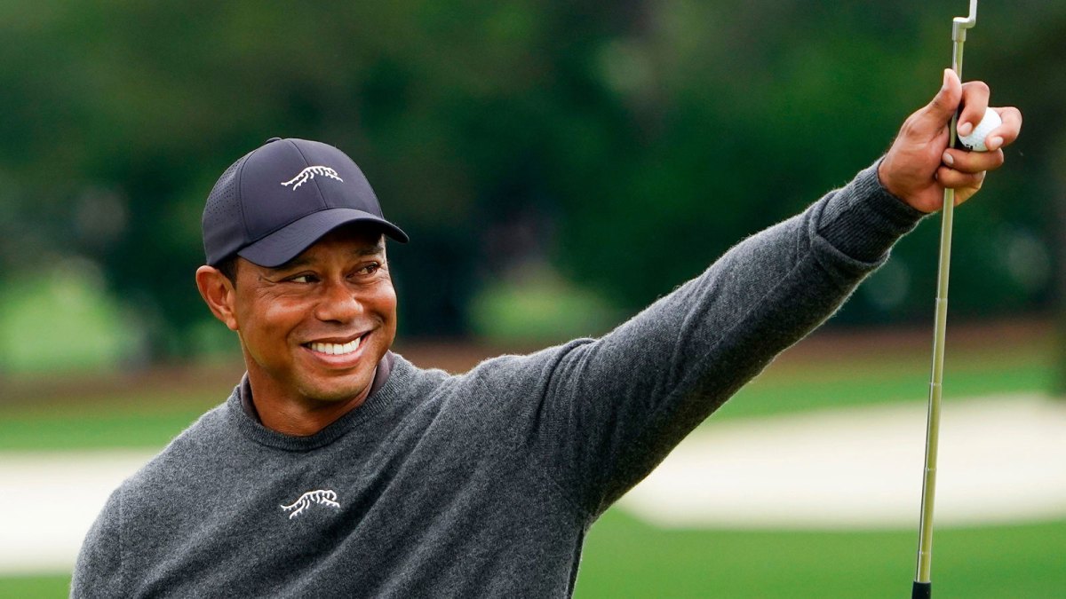 LSU football news: Lane Kiffin shouts out Tiger Woods for nice gift