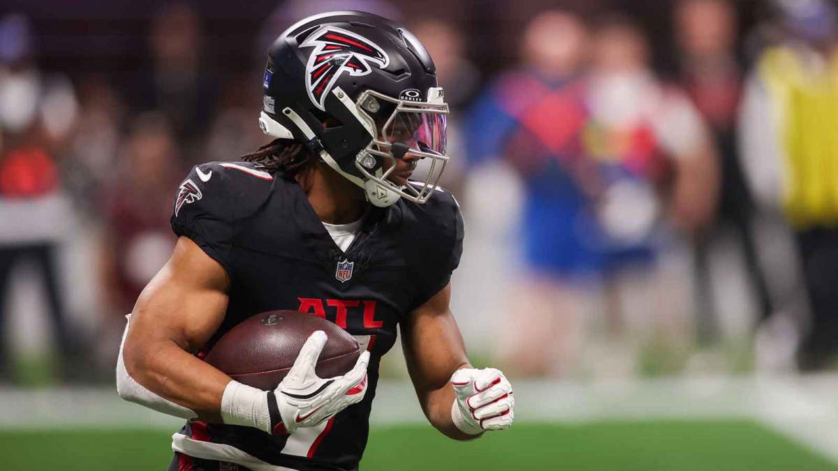 Falcons news: Tyler Allgeier pleads for Bijan Robinson to win MVP