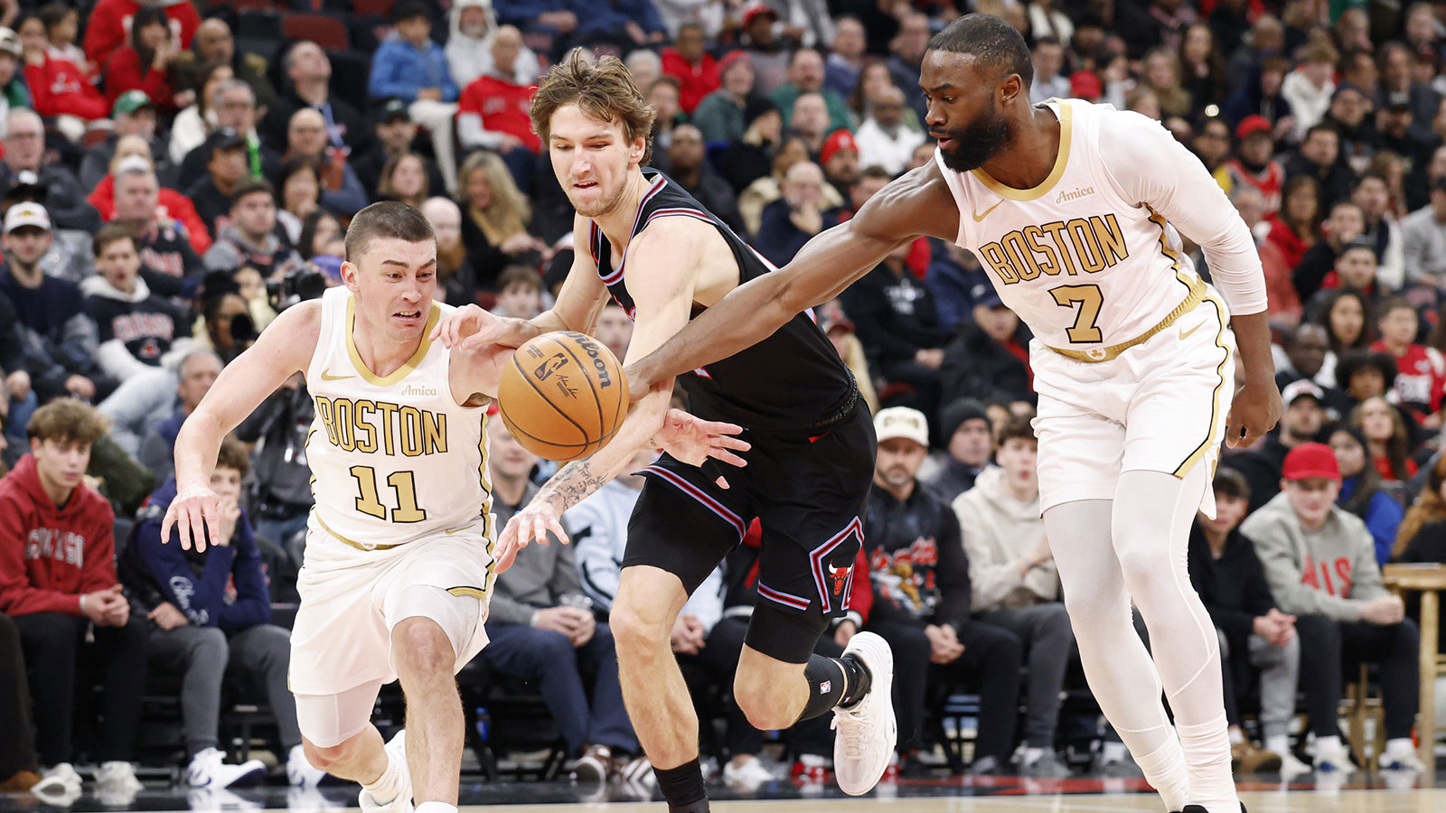 Bulls news: Kevin Huerter calls game with icy 3-pointer vs. Celtics