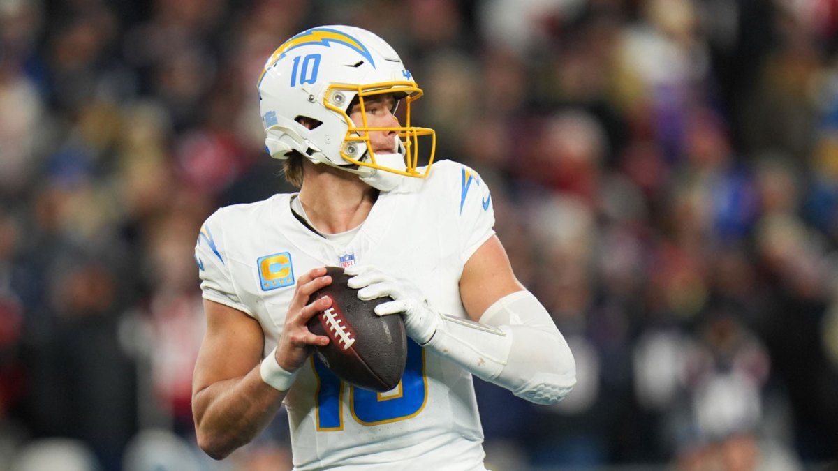 Chargers news: Justin Herbert's teammates defend quarterback after ...