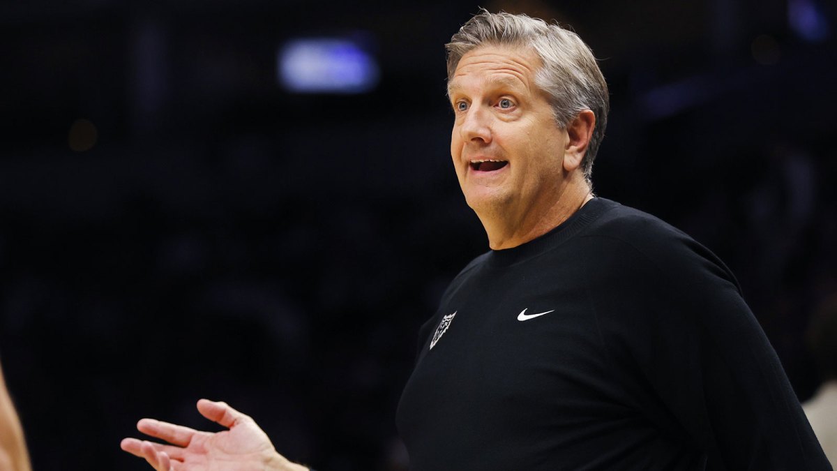 Timberwolves news: Chris Finch won't coach vs. Spurs due to illness