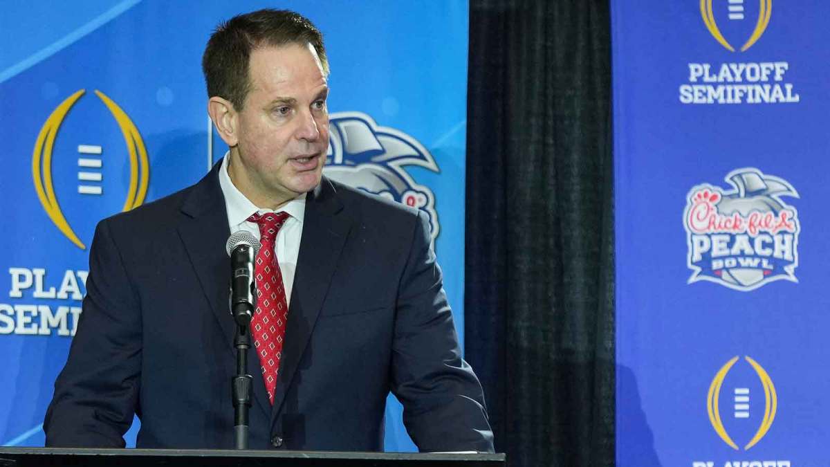 Indiana's Curt Cignetti compares his Hall of Fame dad to John Wayne ...