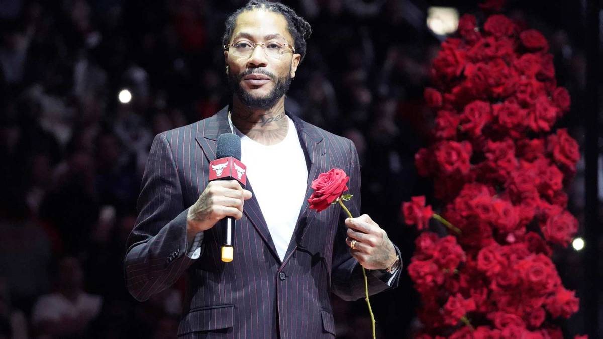 Derrick Rose gives local fans big surprise ahead of jersey retirement