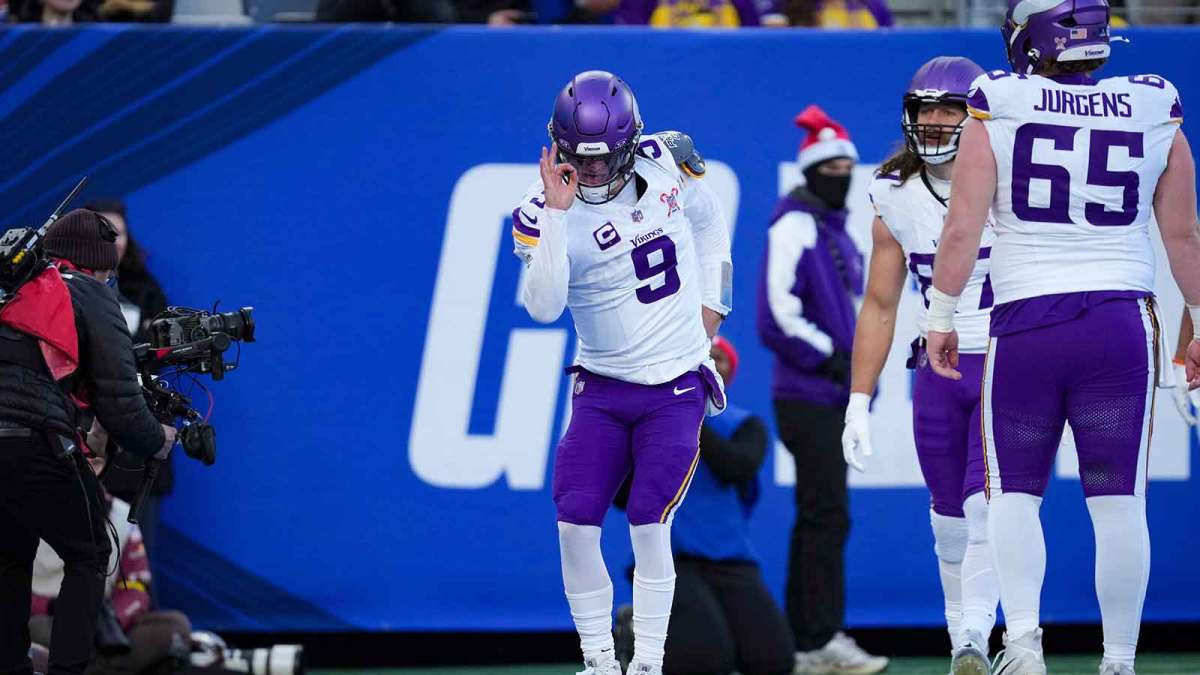 Vikings news: JJ McCarthy on track to start Week 18 despite fractured hand