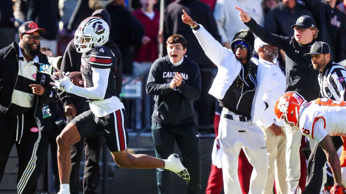 South Carolina football news: LaNorris Sellers loses his weapon to Miami