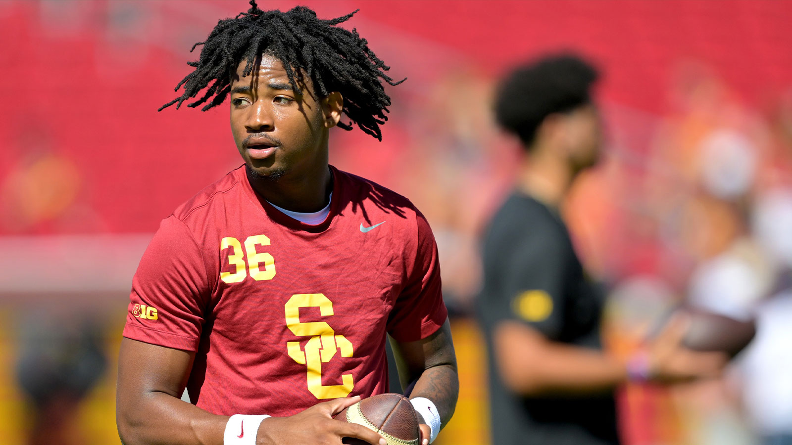 USC football news: Trojans lose young safety to UConn