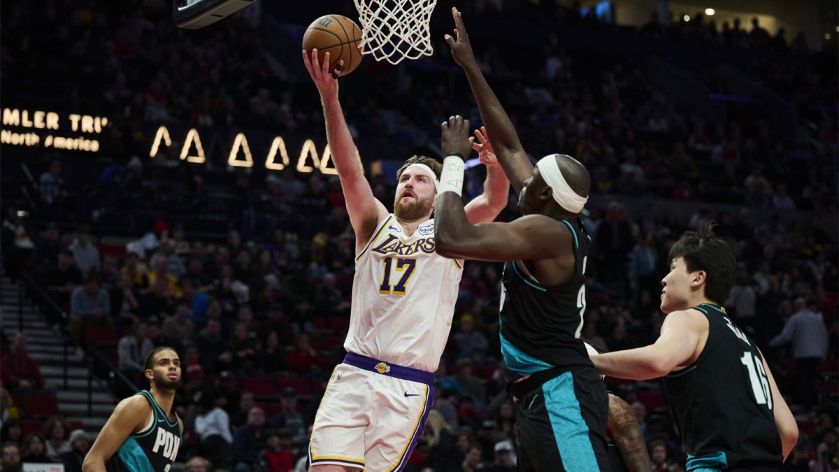 Lakers news: Drew Timme explains intriguing T-shirt choice after ...