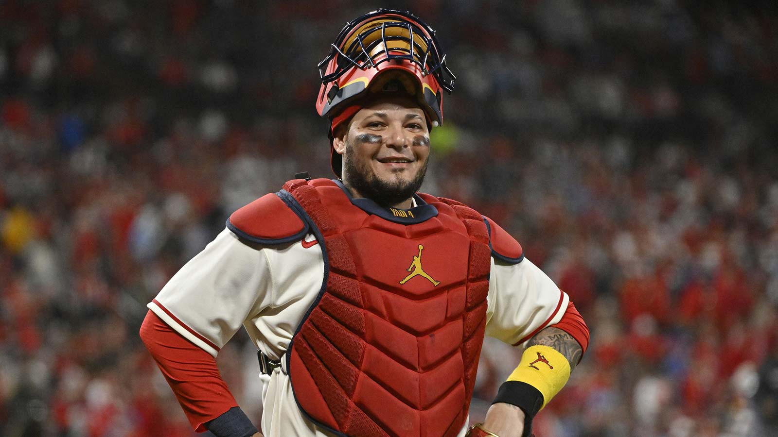 Yadier Molina reveals private jet crashed on way to pick up him, family