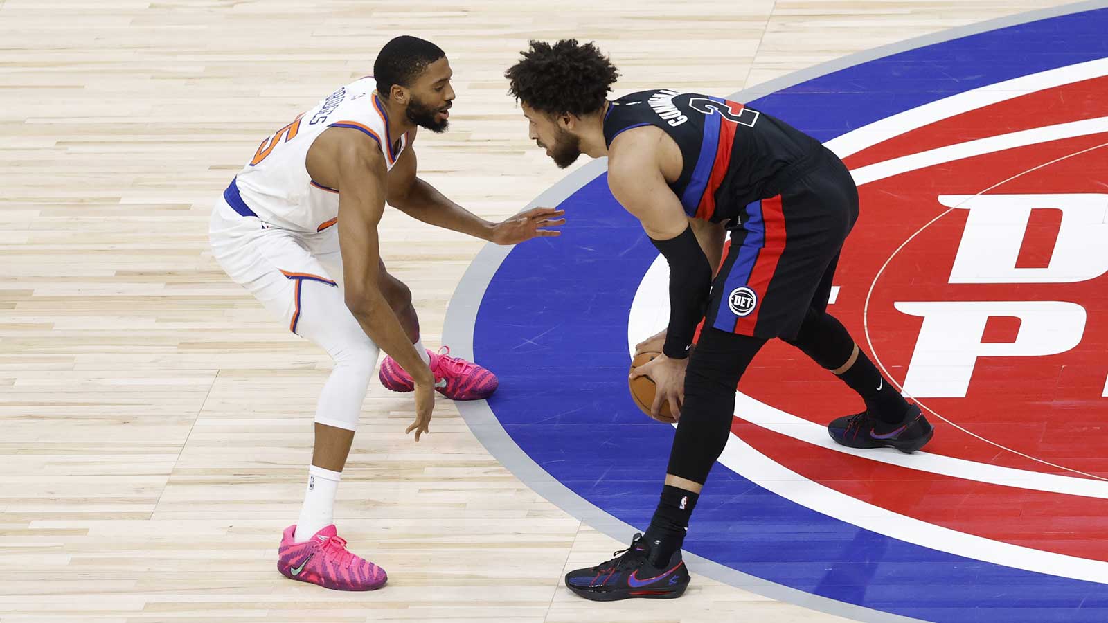 Pistons news: Daniss Jenkins beats 1st quarter buzzer with unreal triple