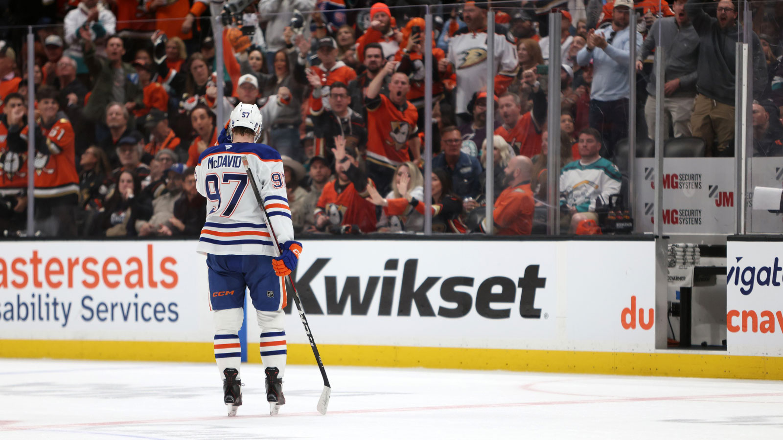 Oilers news: Connor McDavid's absence from morning skate rings alarm bells