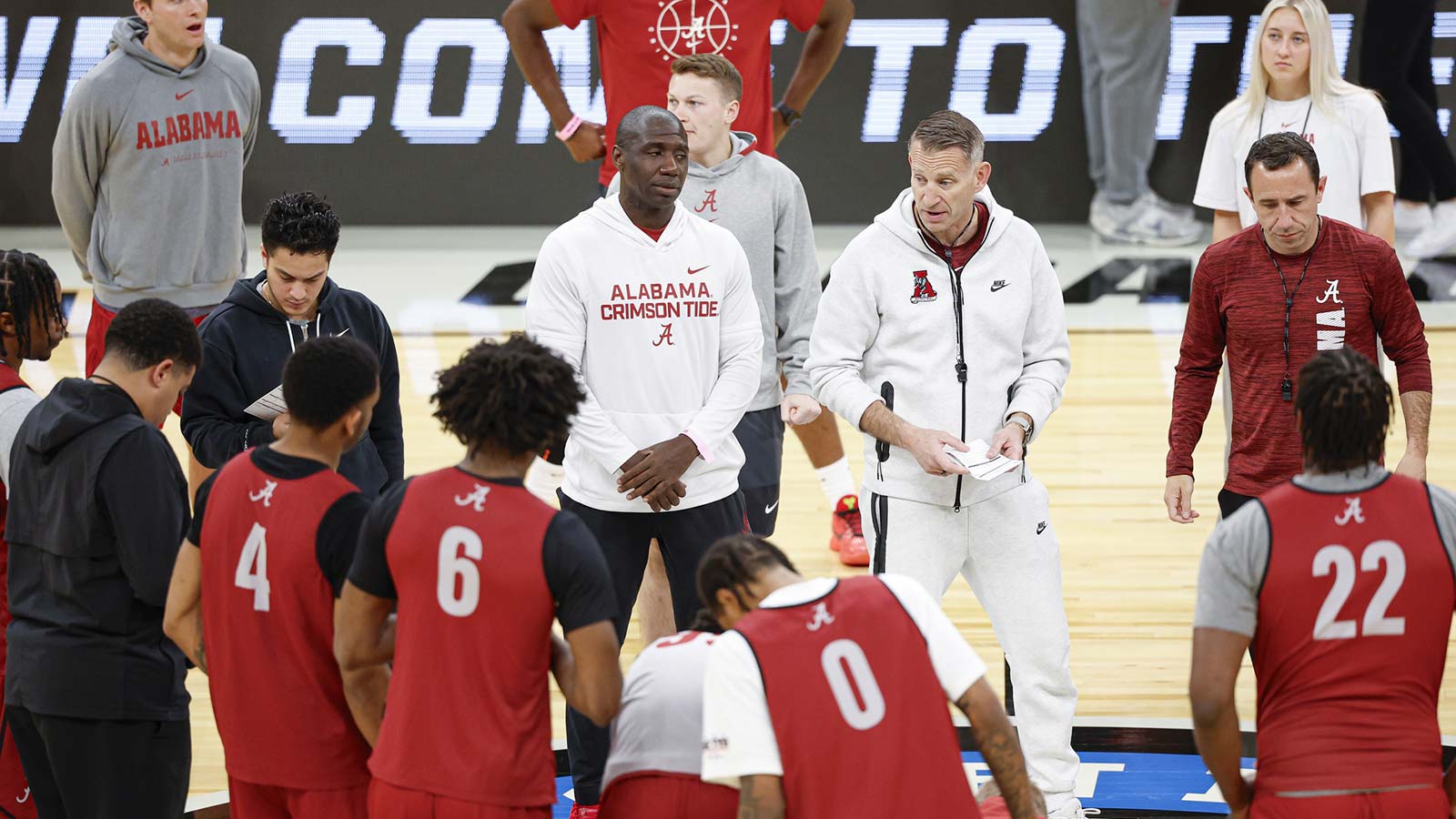 Alabama basketball rumors: Crimson Tide in mix for Kentucky, Tennessee ...